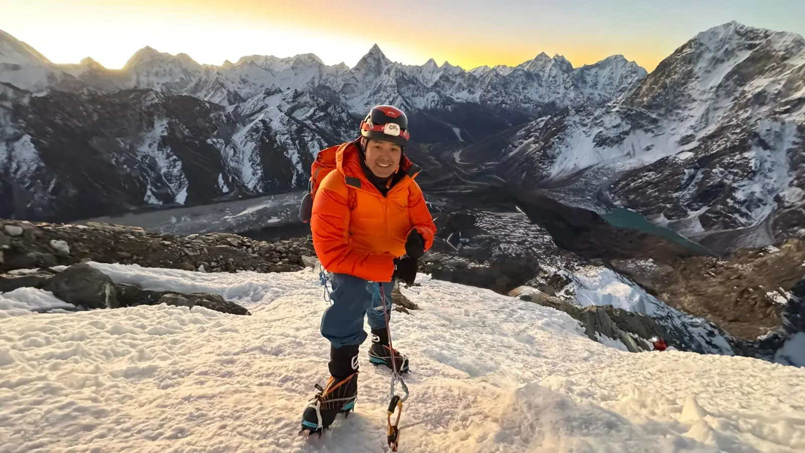 Ama Dablam (6,812m): Nepal's Most Beautiful and Technical Peak